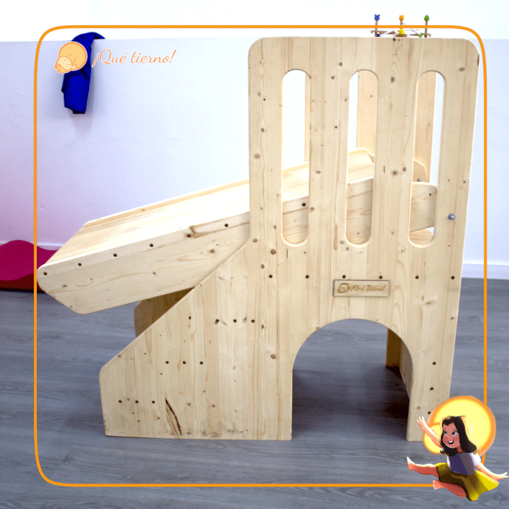 Tobogán con puente y escalera